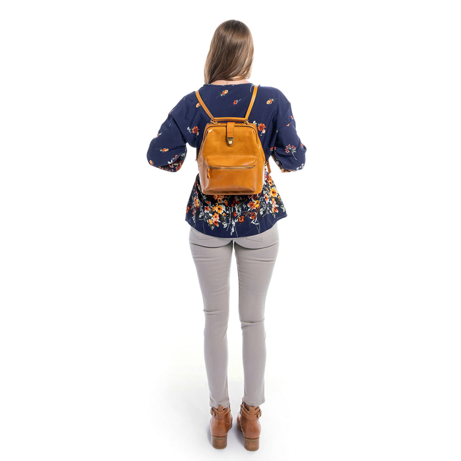 Doctor Backpack – Old Trend