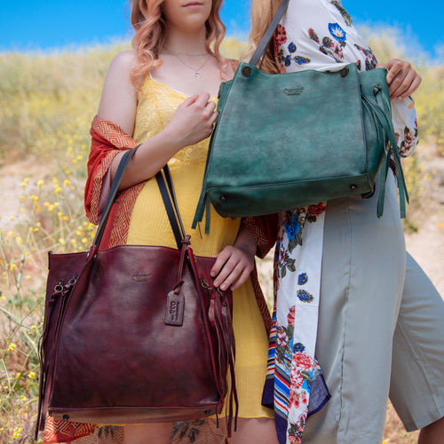 HANDBAGS – Old Trend